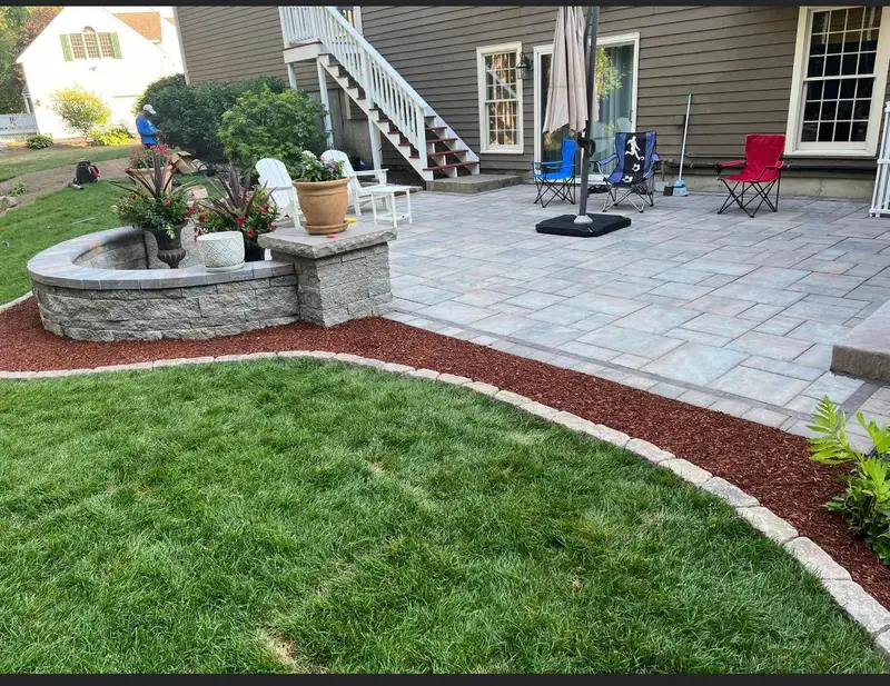 luckycloverlandscapingservices.com